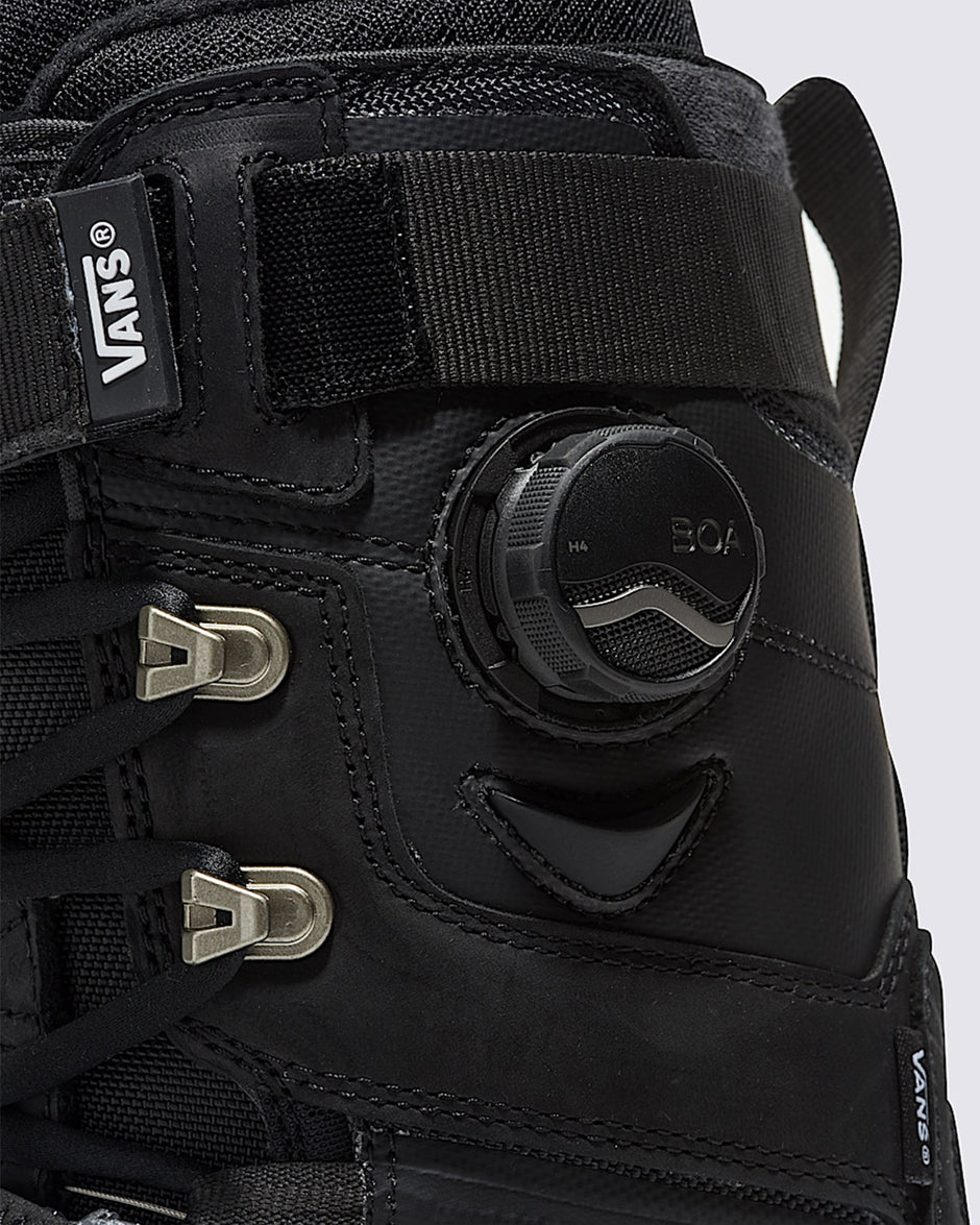 Vans Infuse Black/White 2026 Snowboard Boots | Behind The Pines